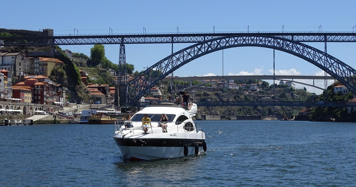 Douro River: Party Boat Tour on a Yacht | GetYourGuide