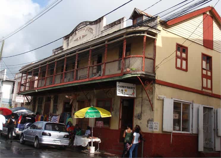 Panama city: Discovering El Chorrillo Neighborhood | GetYourGuide