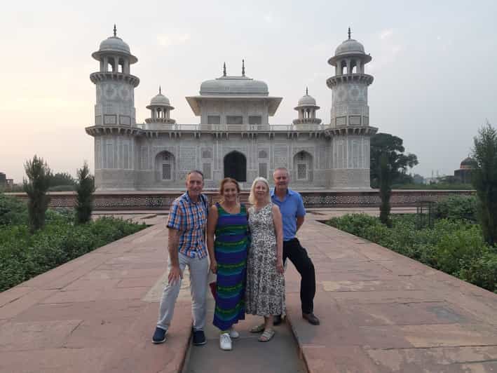 From New Delhi/Noida: Private Taj Mahal and Agra Day Trip | GetYourGuide