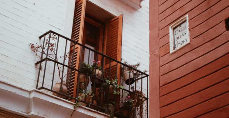 Seville: Monumental Walking Tour and Santa Cruz Quarter | GetYourGuide