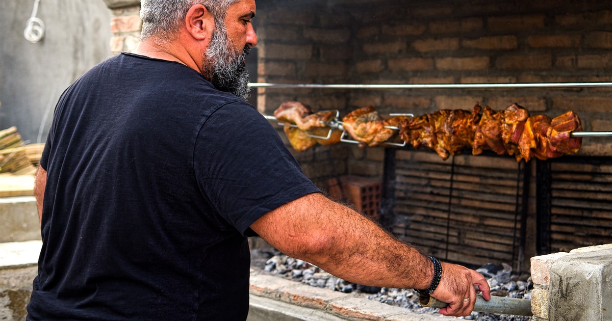Private Dining At The Home Of A Mykonian Family | GetYourGuide