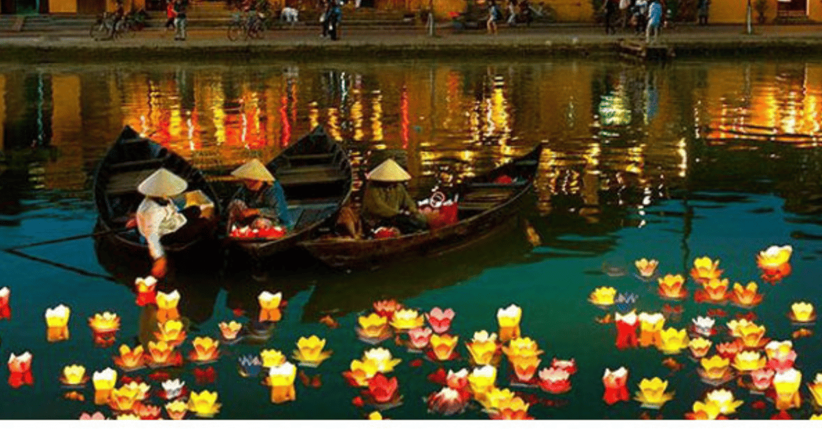 Hoi An : Excursion nocturne en bateau sur la rivière Hoai avec lâcher ...