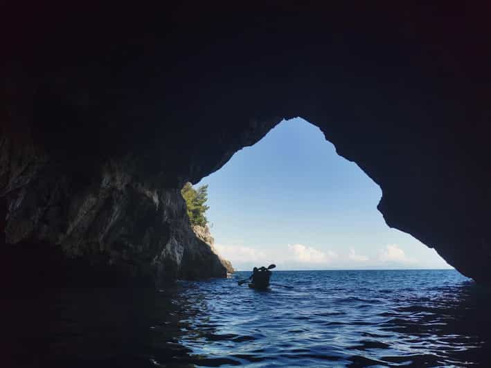 Kayak Tour on the Amalfi Coast to Pandora Cave with Aperitif | GetYourGuide