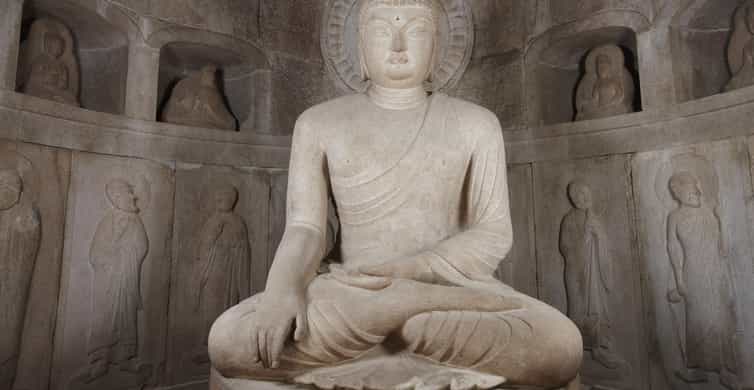 Daereungwon Tomb Complex, Gyeongju - Reserva de entradas y tours ...