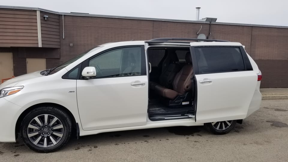 Alberta: Calgary, Banff & Lake Louise Private Shuttle | GetYourGuide