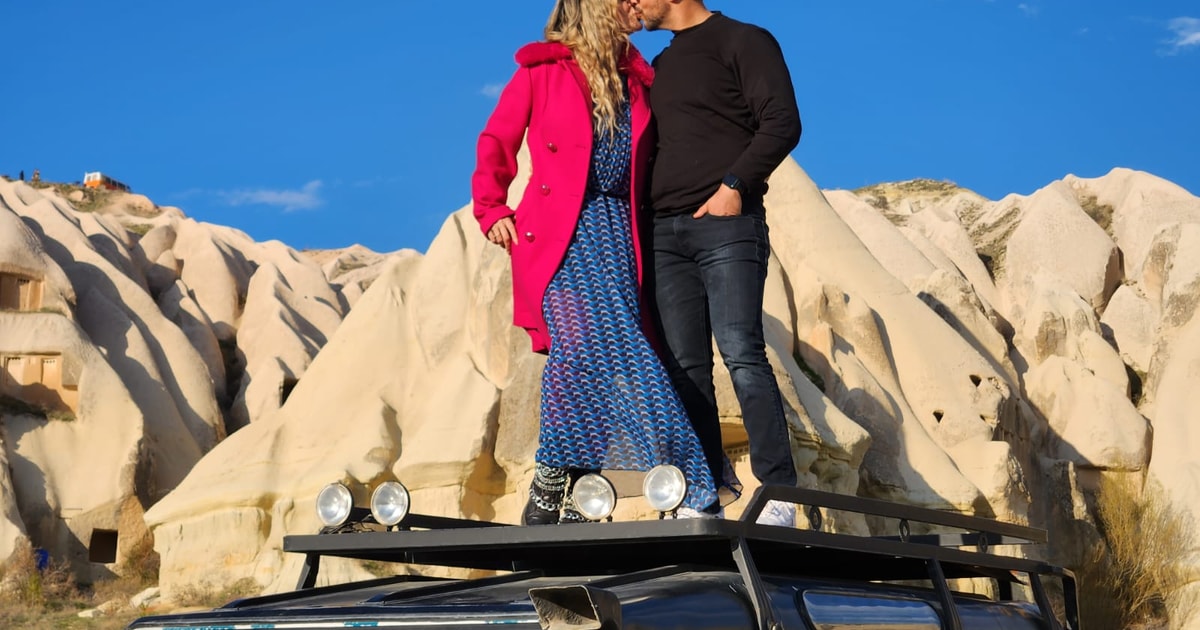 Tour safari in jeep all'alba della Cappadocia | GetYourGuide