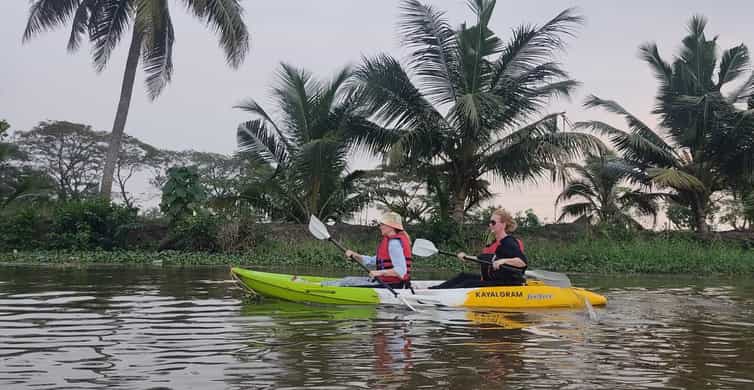Tour in kayak del villaggio di Backwater | GetYourGuide
