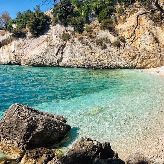 Ulcinj: Cristal Plajı ve Eski Ulcinj Öğle Yemekli Günlük Tur | GetYourGuide
