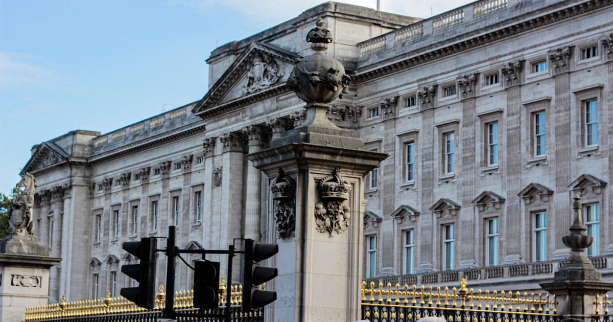 Royal London: from Tudors & Stuarts to Windsors Walking Tour | GetYourGuide