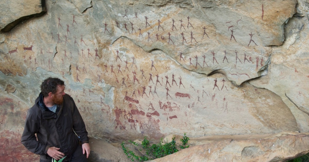 In the Footsteps of the Bushmen guided day hike to rock art | GetYourGuide
