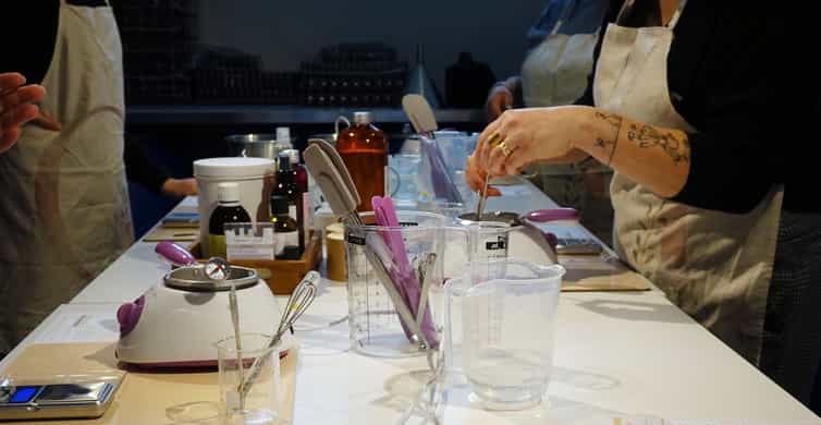 DIY organic plants cosmetics Workshop | GetYourGuide