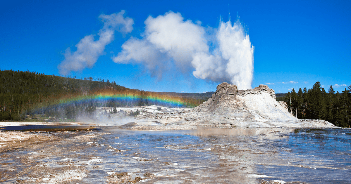 Yellowstone National Park: Old Faithful Self-Guided Tour | GetYourGuide