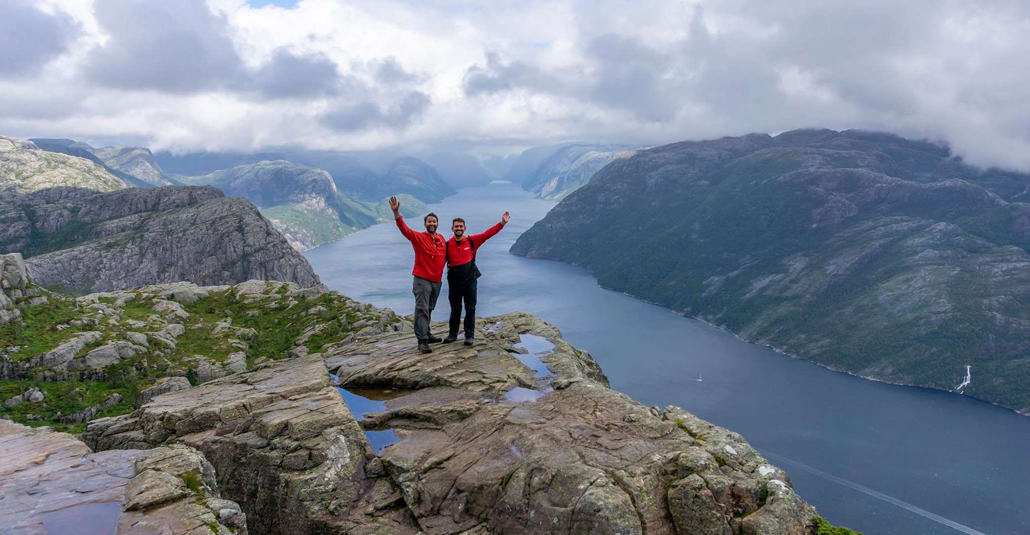 Stavanger, Preikestolen Classic Hike and Side Trail - SuiteTrails