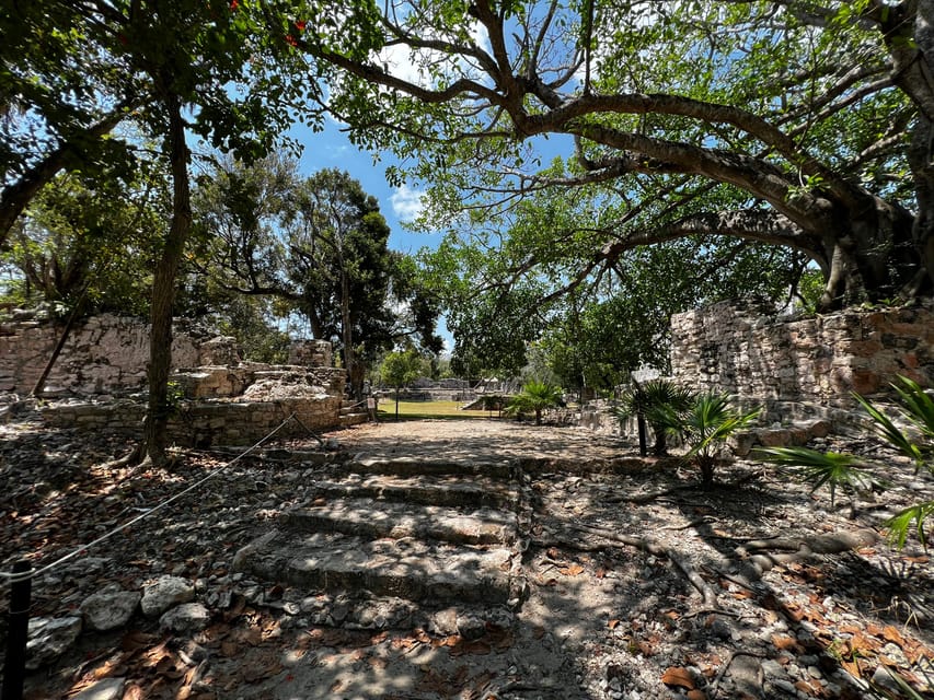 Cancún: Excursión a las Ruinas Mayas de El Meco con Parasailing en la ...