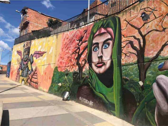 Medellín: Pablo Escobar VIP Turu (Todo Incluido), Comuna 13 | GetYourGuide