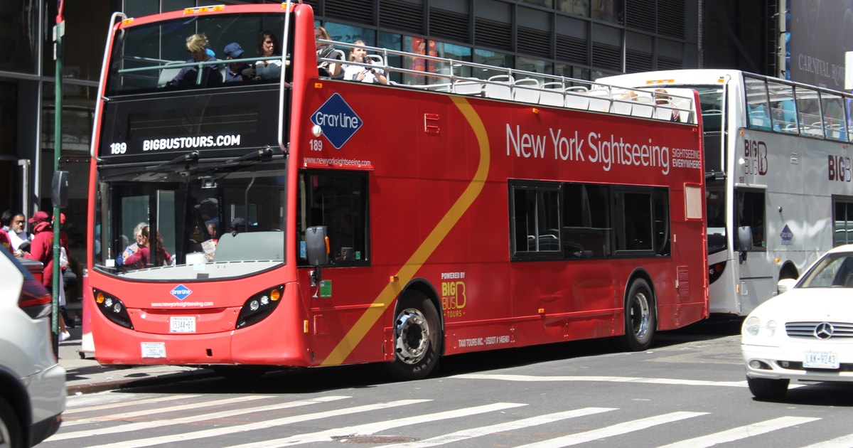 NYC: hop-on, hop-off-bustour met boottocht | GetYourGuide