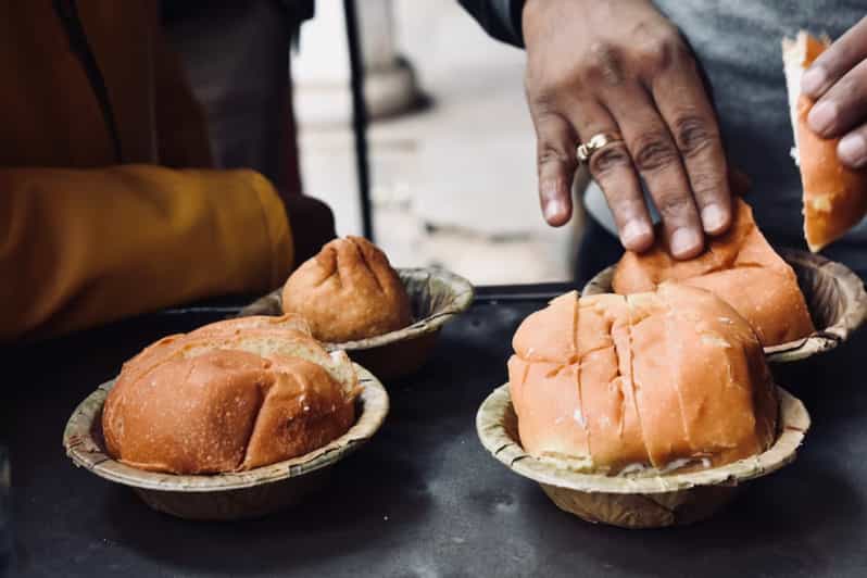Lucknow City tour ακολουθούμενη από Food Tour | GetYourGuide
