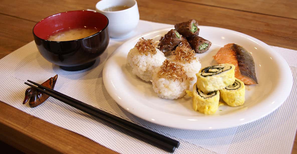 Tokio: Clase de Cocina Casera Japonesa con Comida | GetYourGuide