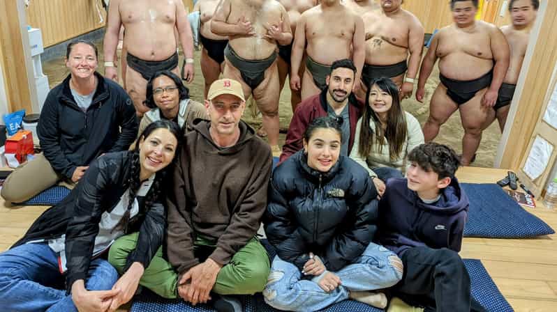 Tokio: Morgens Sumo Training anschauen | GetYourGuide