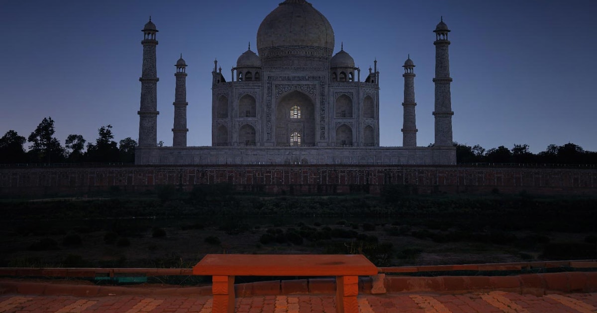 Taj Mahal Full Moon Night Tour from Delhi (All-Inclusive) | GetYourGuide