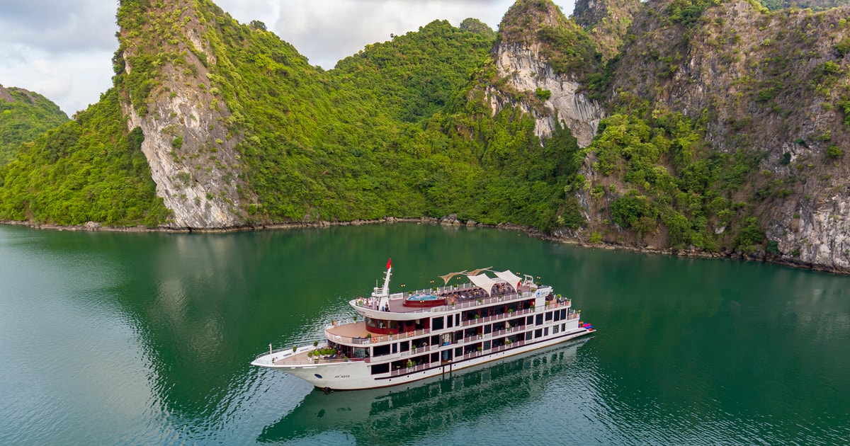 Bahía de Halong, bahía de Lan Ha e isla de Cat Ba | GetYourGuide