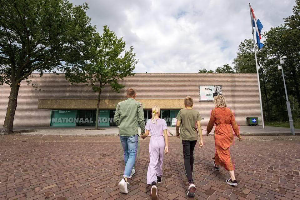 Vught: toegangsbewijs Nationaal Monument Kamp Vught | GetYourGuide