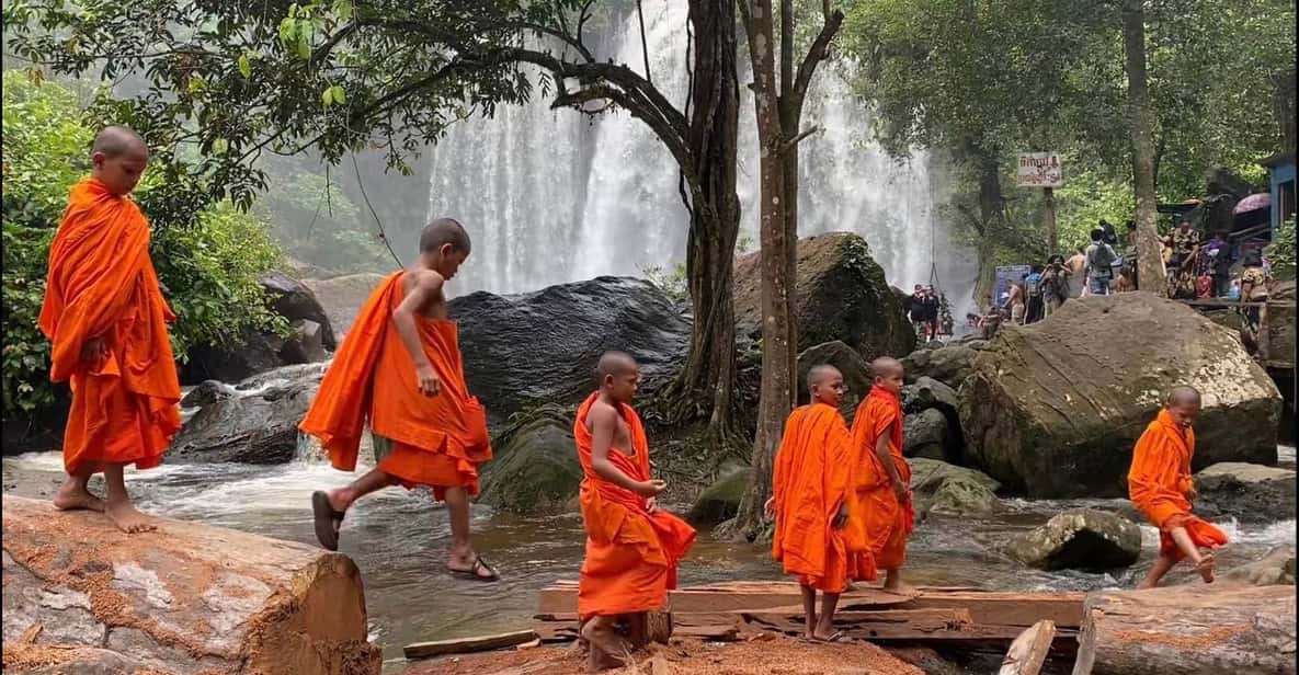 Kulen Waterfall Park med tur i liten grupp & guide | GetYourGuide