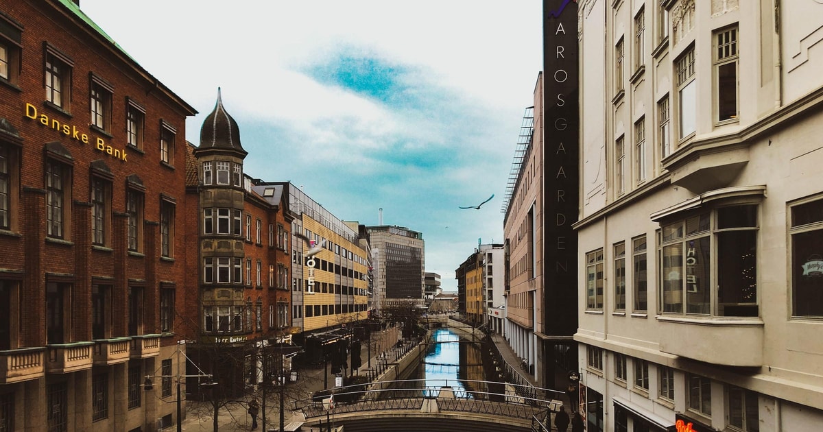 Aarhus: Überraschungs-Stadtrundgang mit lokalem Guide | GetYourGuide