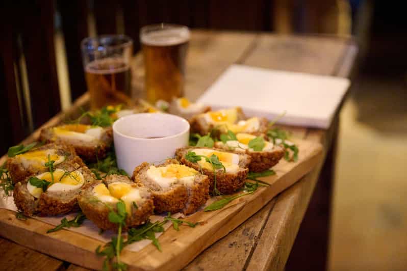 London: Historic Pubs, British Ales & Classic Dishes | GetYourGuide