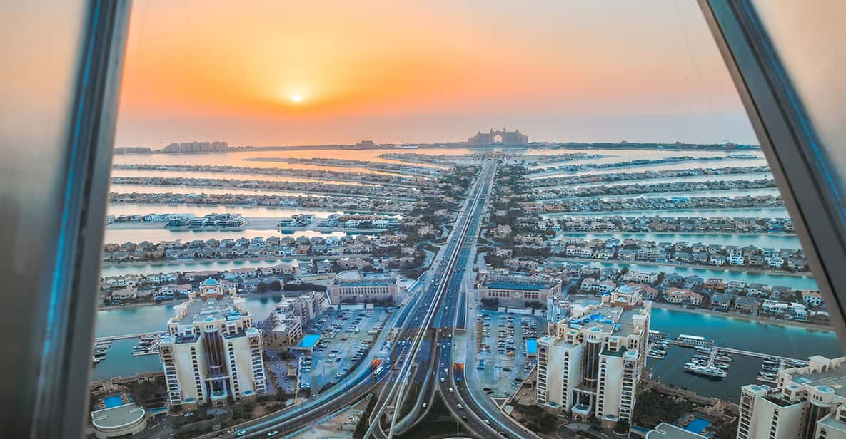 Dubai: View at Palm Jumeirah Entry with Pickup and Dropoff | GetYourGuide