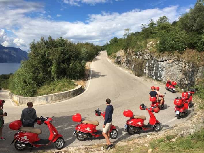 Bardolino: Lacul Garda - tur autoghidat cu Vespa | GetYourGuide