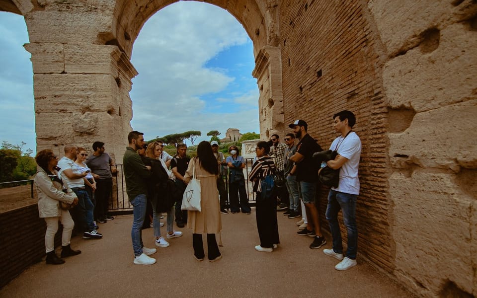 Rome: Colosseum Entrance and Spanish Guided Tour | GetYourGuide