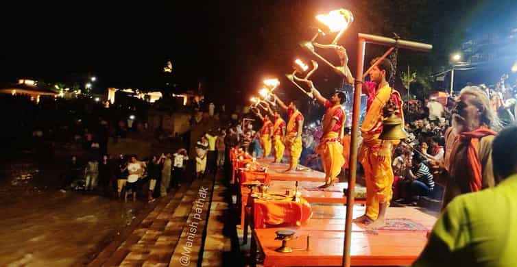 Varanasi: Night Boat Ride, Aarti Ceremony and Dinner | GetYourGuide