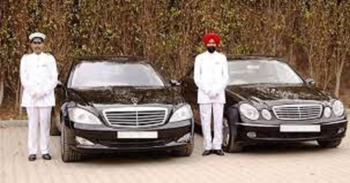 Delhi Agra Delhi Tagestour mit einem luxuriösen Mercedes Super Car ...