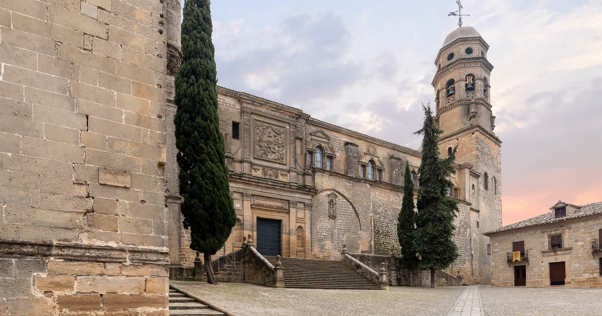 Baeza: Biglietto d'ingresso per la Cattedrale di Baeza | GetYourGuide