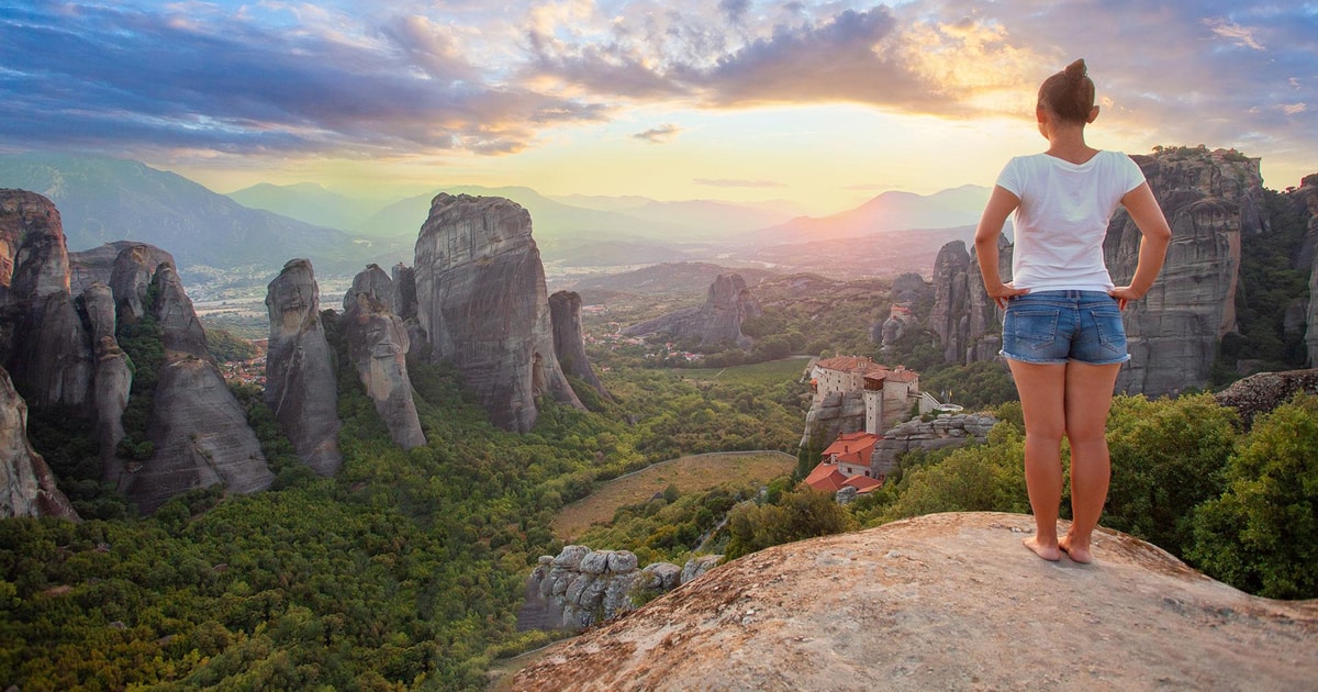 Desde Kalabaka: Excursión al atardecer en Meteora con visita al ...