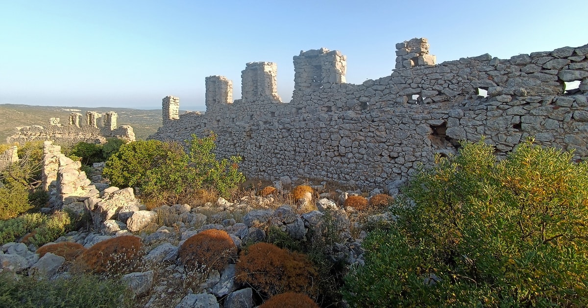 Chios:Armolia Castle Wandertour | GetYourGuide