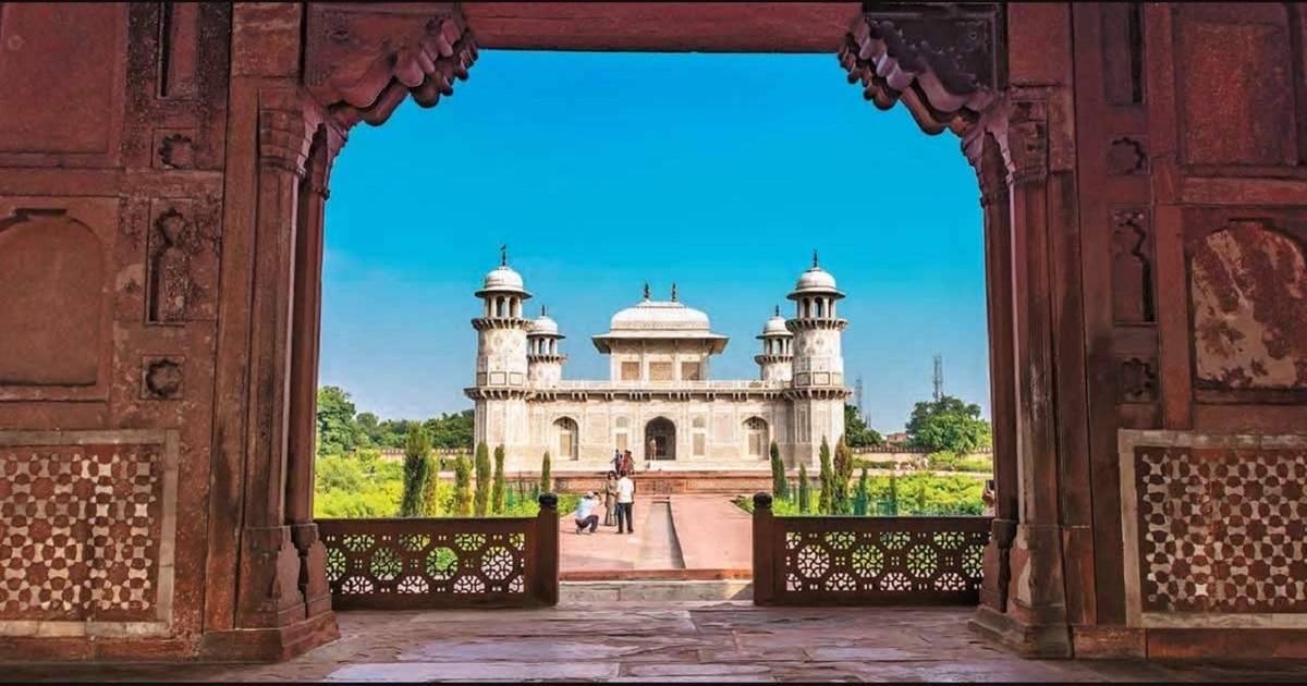 Book Cab & Tour Guide for Agra Tour | GetYourGuide