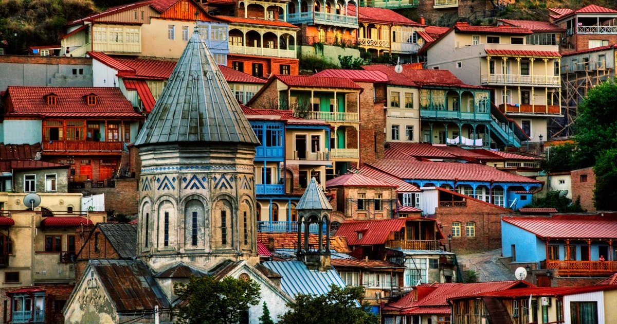 3 caras de Tiflis - La nueva, la vieja y la alternativa | GetYourGuide