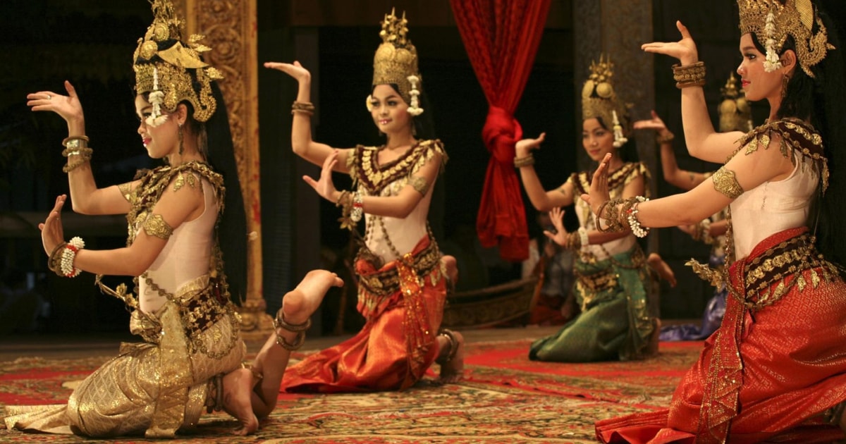 Siem Reap Foodie Tour & Dinner with Apsara Dance Performance | GetYourGuide