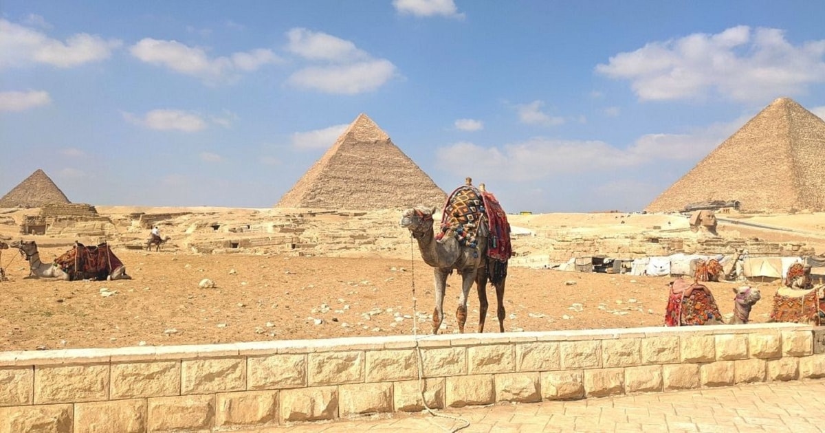 Kairo: Pyramiden von Gizeh, Tagesausflug ins Ägyptische Museum, Kamel ...