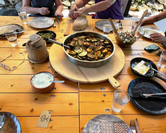 Lefkada Mikro Çiftlikte Geleneksel Yunan Yemek Dersi | GetYourGuide