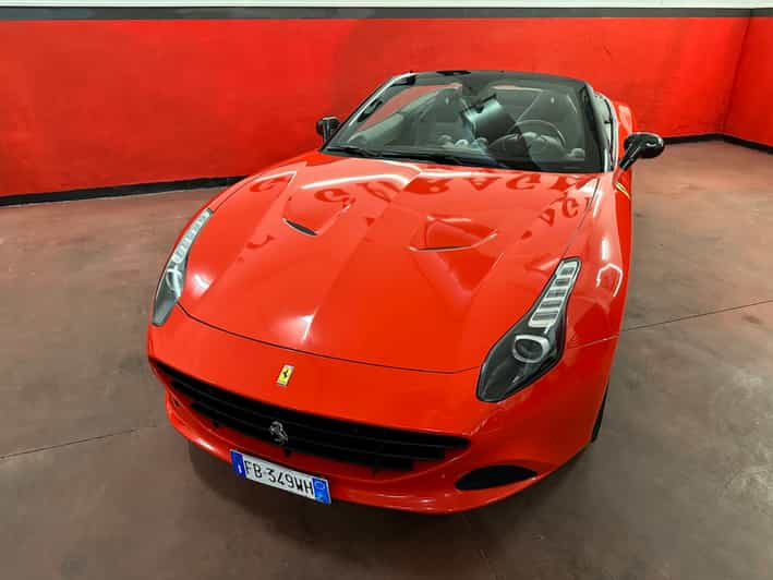 TestDrive Ferrari tour guidato delle zone turistiche di Roma | GetYourGuide