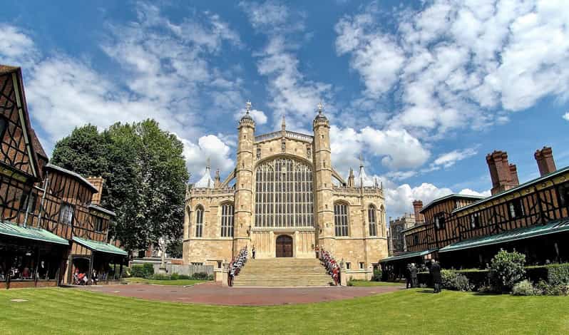 Buckingham Palace & Windsor Castle: Full-Day Tour | GetYourGuide