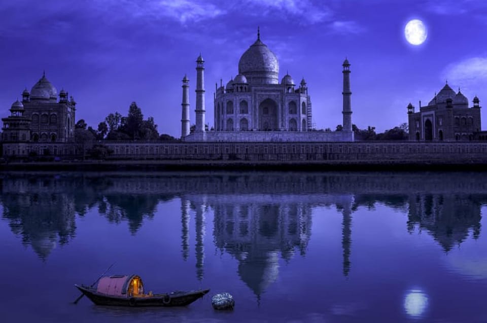 Desde Agra : Excursión a la Luz de la Luna del Taj Mahal | GetYourGuide