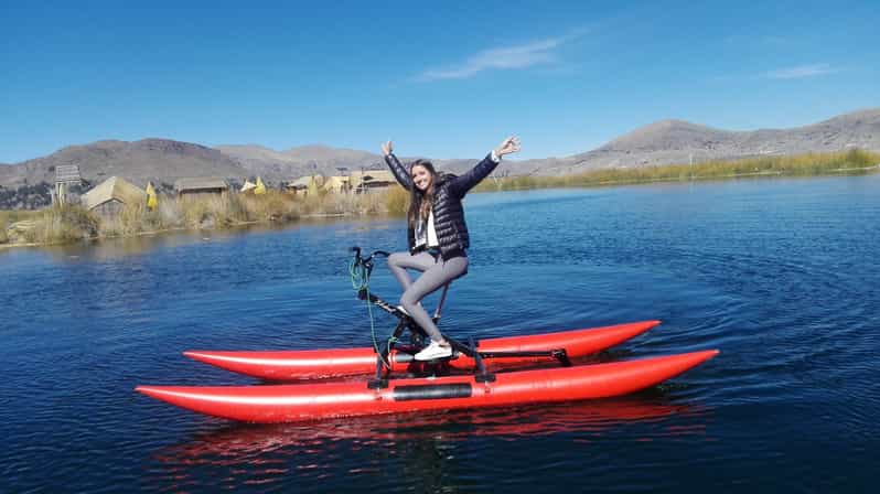 Bicicleta acuática a la isla de los Uros en el lago Titicaca | GetYourGuide