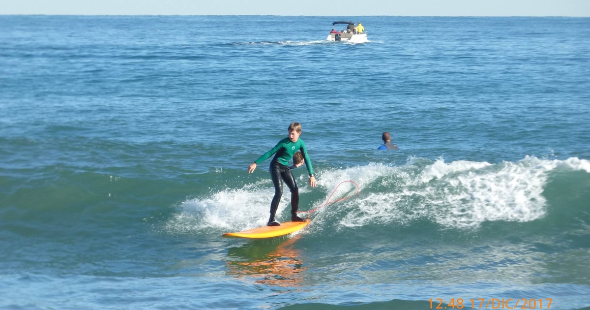 Valência: aluguel de surf na praia de Malvarrosa | GetYourGuide