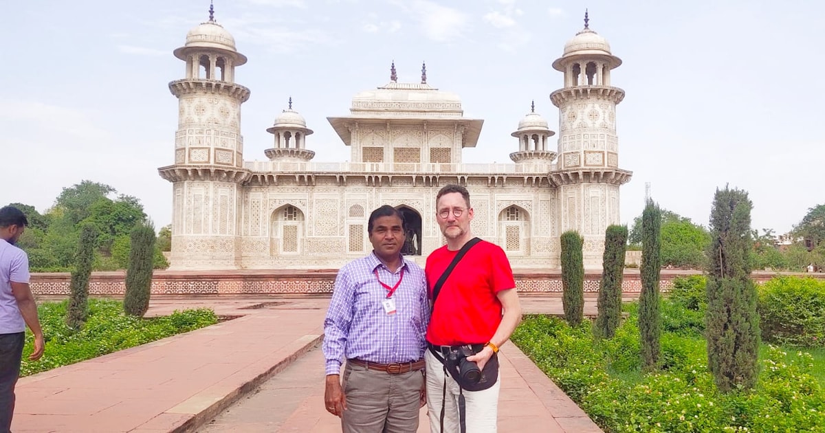 Sonnenaufgang Taj Mahal und Agra Tour mit dem Auto erkunden | GetYourGuide