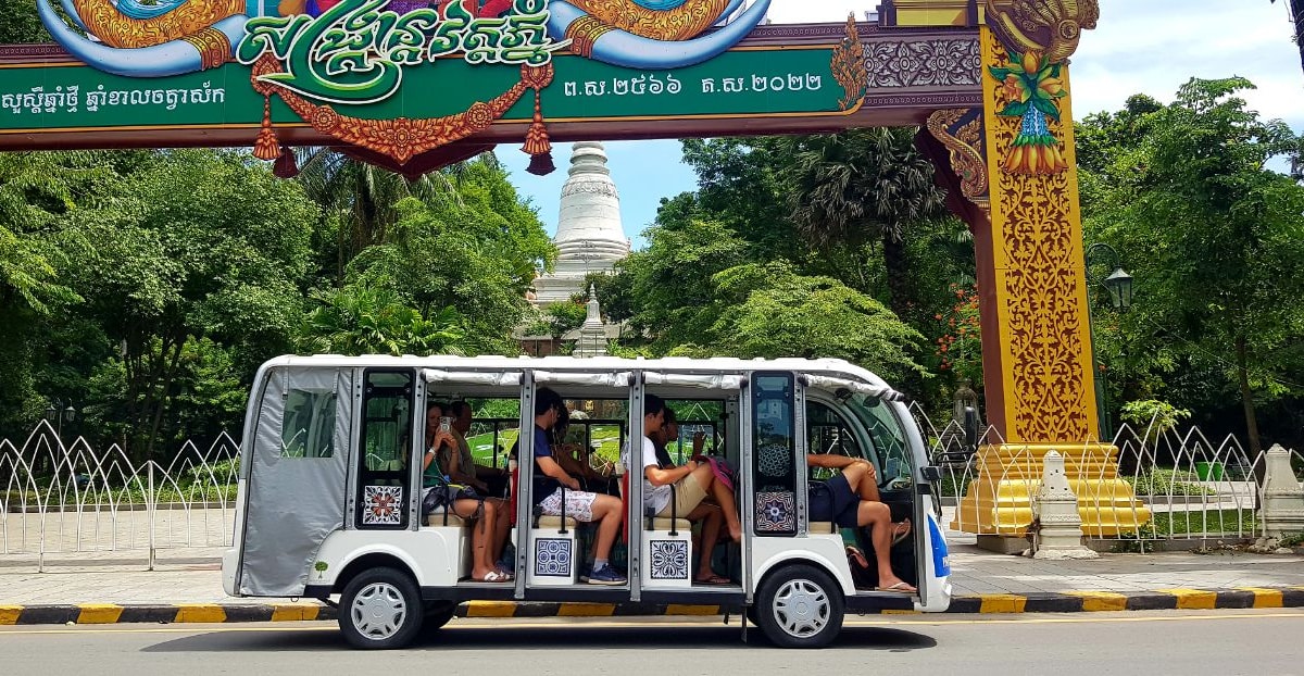 Heritage tour of Phnom Penh in electric bus | GetYourGuide