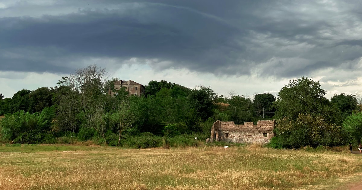 Rome: Urban hike in the Caffarella Park | GetYourGuide